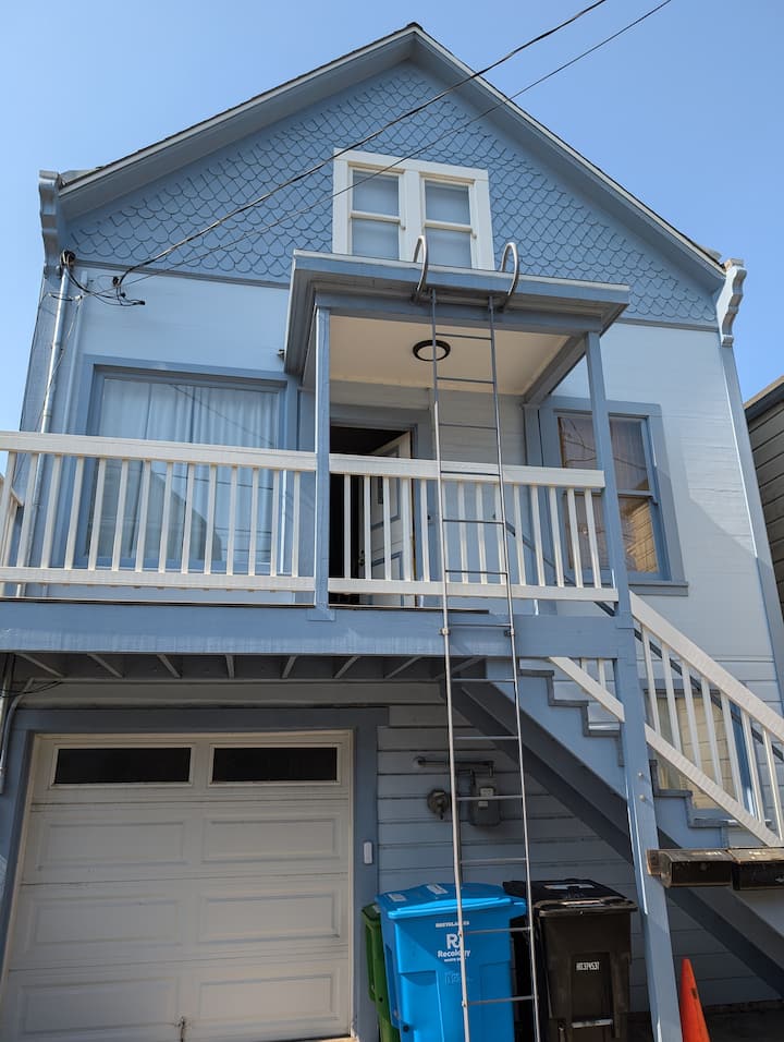 Spectacular Flat With Bay Views! - San Francisco, CA