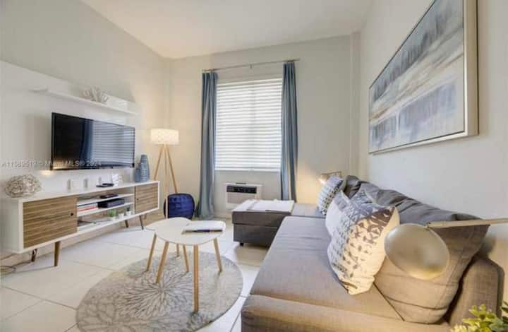 1 Block To Ocean - Faena District  1b/1b Condo - Miami Beach, FL