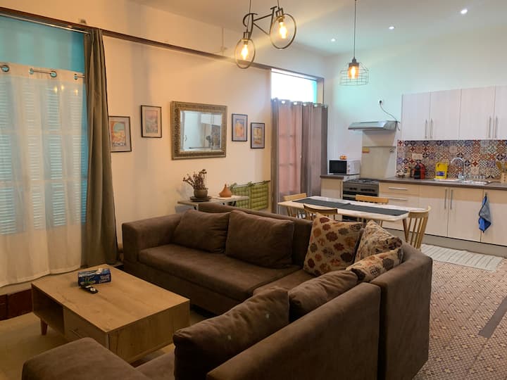 Charmant F3
Debussy, Alger Centre. - Algiers [El Djazaïr]