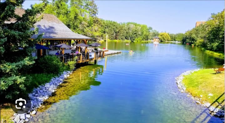 Private, Mdrn Guest House Perfect 4 Couples&single - Calgary