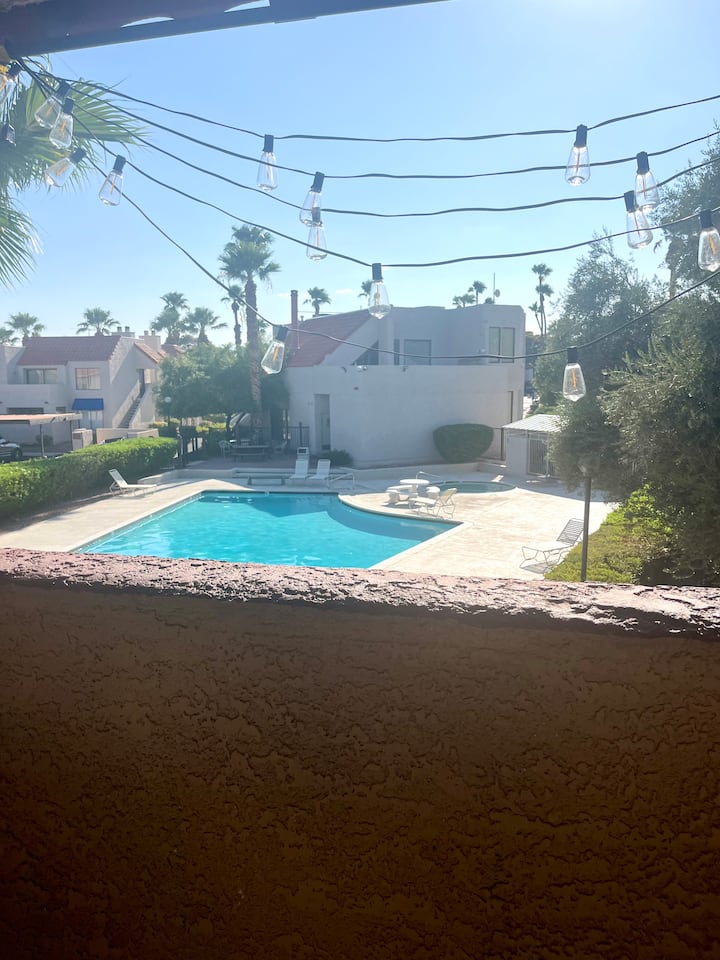 Stylish 2br 2bath Home By Strip - Henderson, NV