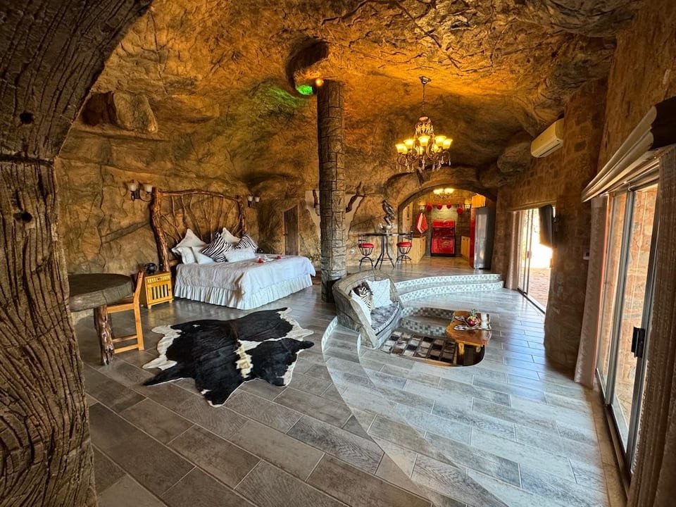 Moruleng, South Africa Vacation Rentals - Airbnb