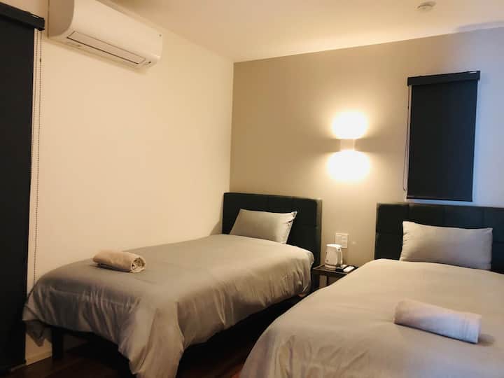 Room C ・駅1分&伏見稲荷大社・東福寺徒歩圏・新築一軒家 - Kyoto