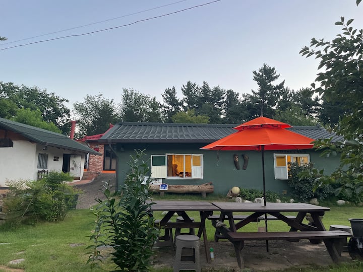 언덕위에바다
#30평대독채#애견동반가능#가족여행#감성숙소#침대방3 - South Korea