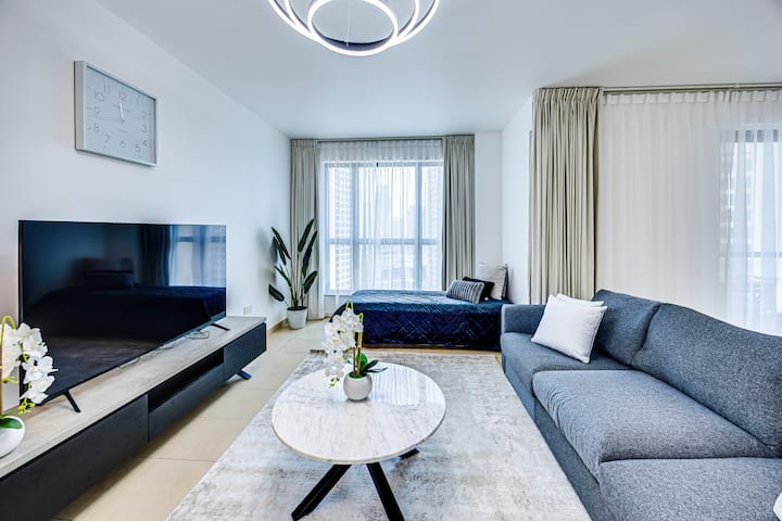 Stylish 2br Apt Just Minutes From Beach - Dubai