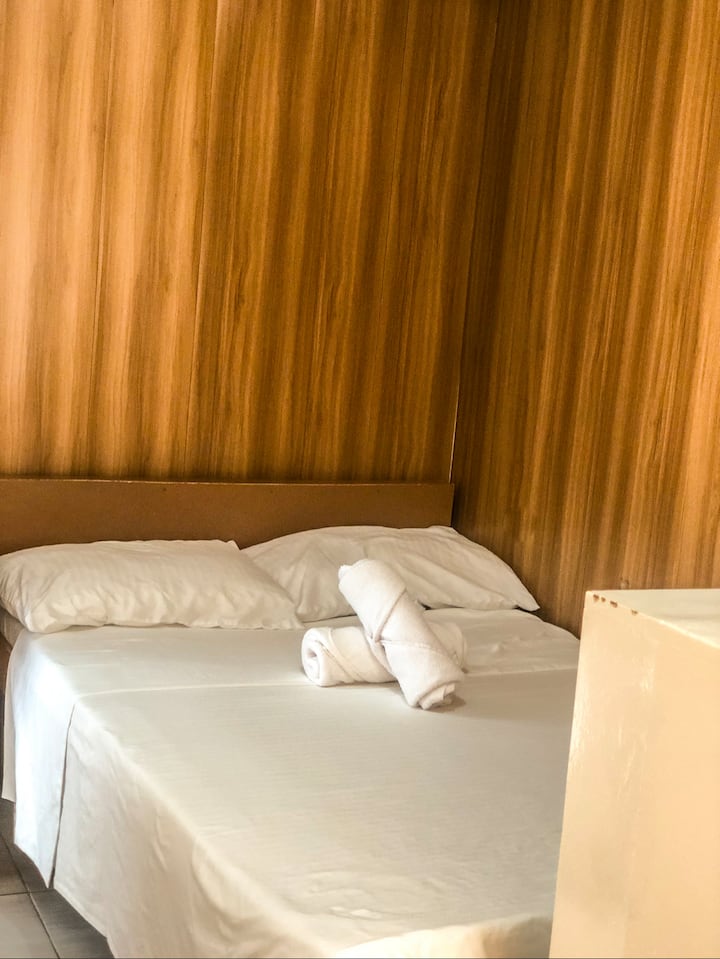 Deluxe Room Good For 2 Pax (3b) - Surigao City