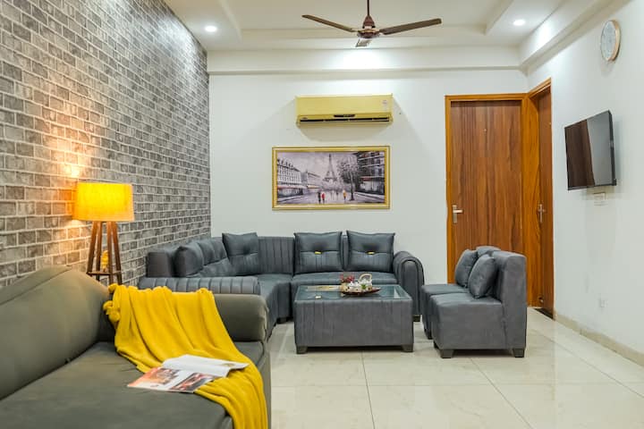 Hidden Treasure 7bhk By Aerostays - Zirakpur