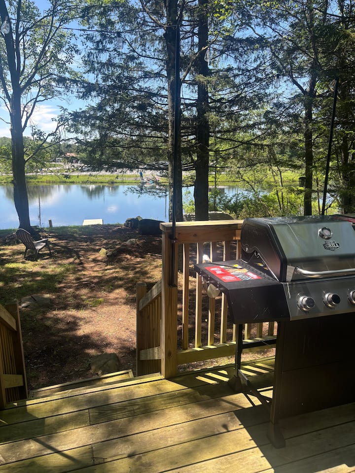Lakefront Paradise - Arrowhead Lake, PA