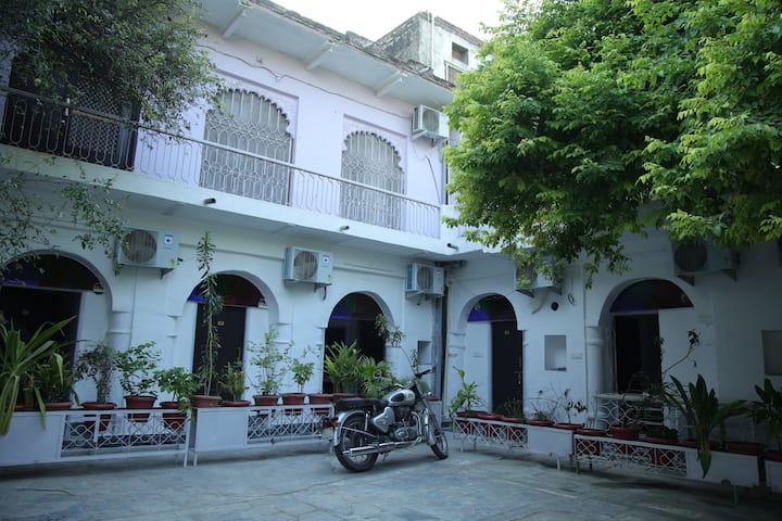 Prem Niwas A Heritage Homestay - Udaipur