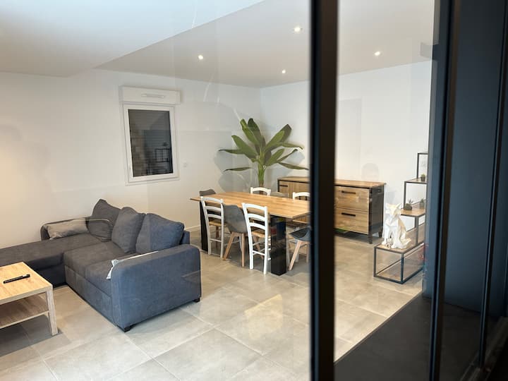 Appartement Neuf
8 Couchages Possibles - Château-Gontier