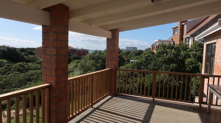 Coastal Life @ Lood Fourie Paradise Beach - Humansdorp