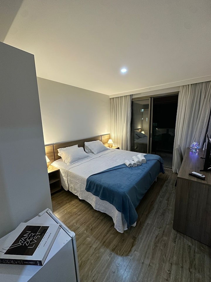 Suíte Cama King Com Garagem - Recreio