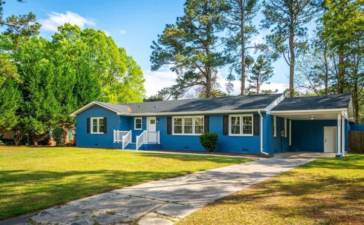 Contemporary Retreat Greenville - グリーンビル, NC