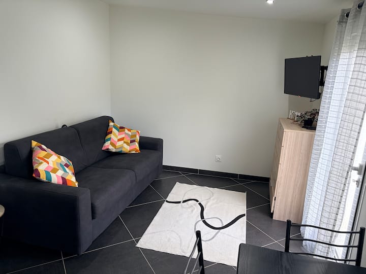 ꧁ Le Studio 2 - Plein Centre Ville - Au Calme ꧂ - Trappes