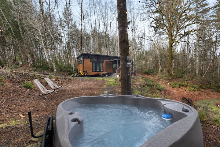 Capital Forest Tiny House Adventure Retreat - Lucky Eagle Casino & Hotel