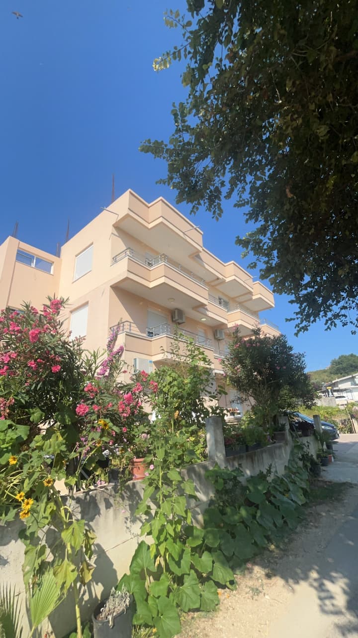 Guesthouse Leo - Montenegro