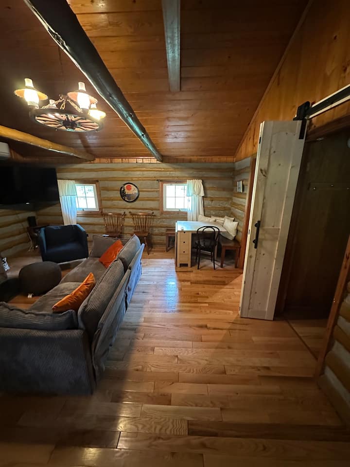 Rustic Log Cabin On The River - Mentone, AL