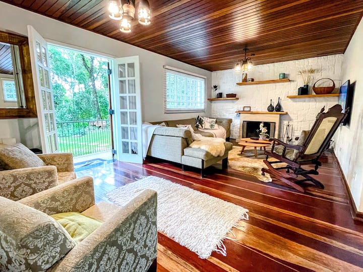 Forest Retreat | Fireplace & Native Forest - Campos do Jordão