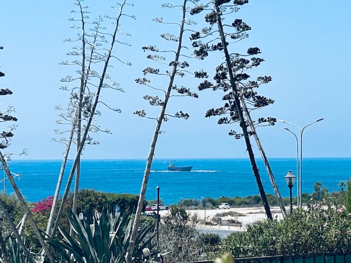 Seaview 5* Apartment With Garden & Pool - Paphos