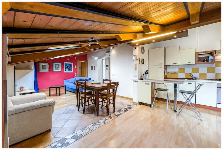 Casa Maffi Con Terrazzo/box Auto In Centro Città - Verona