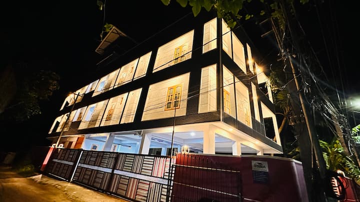Bulk Accommodation Suites 13bhk - Thiruvananthapuram