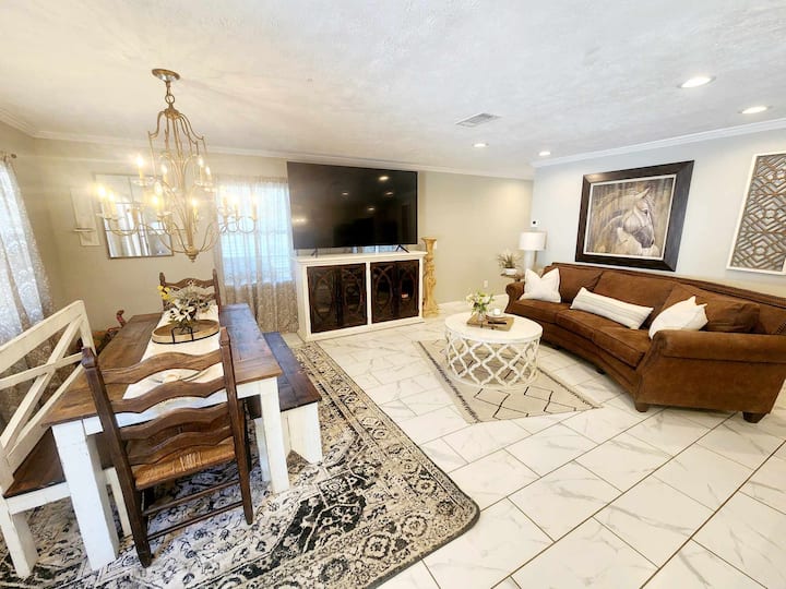 3,100 Square Feet Inground Pool Msu 2 Miles Away - Starkville, MS