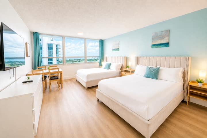 Bayview Studio| Pool + Beach Access + Valetparking - 邁阿密海灘