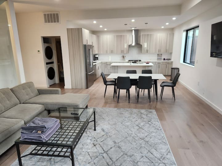 New Built Townhouse, 3ba, Sleeps 7 - Redwood City, CA