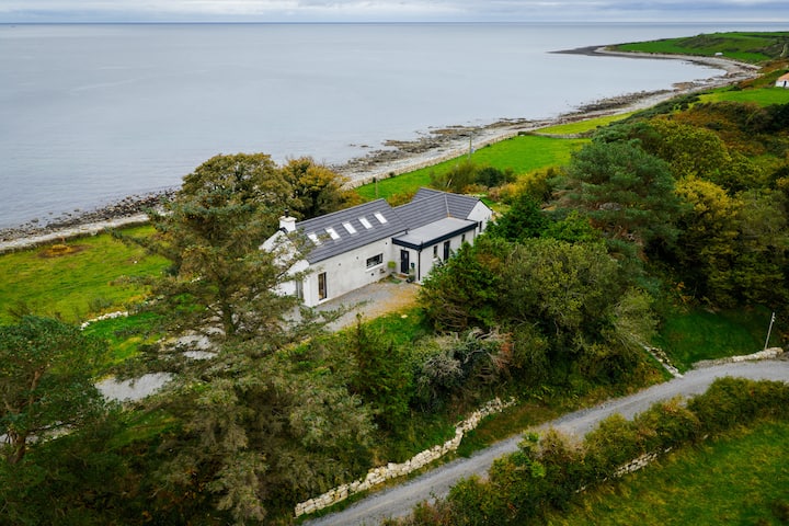 Anamchara Cottage - Mourne Seaside Haven - Annalong