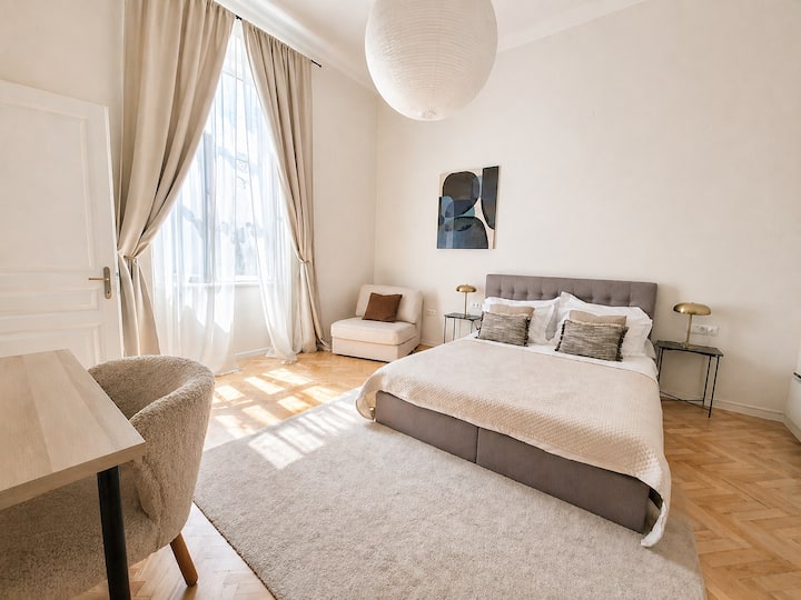 Calm Design Apartment · Walk To Main Square - Croatia