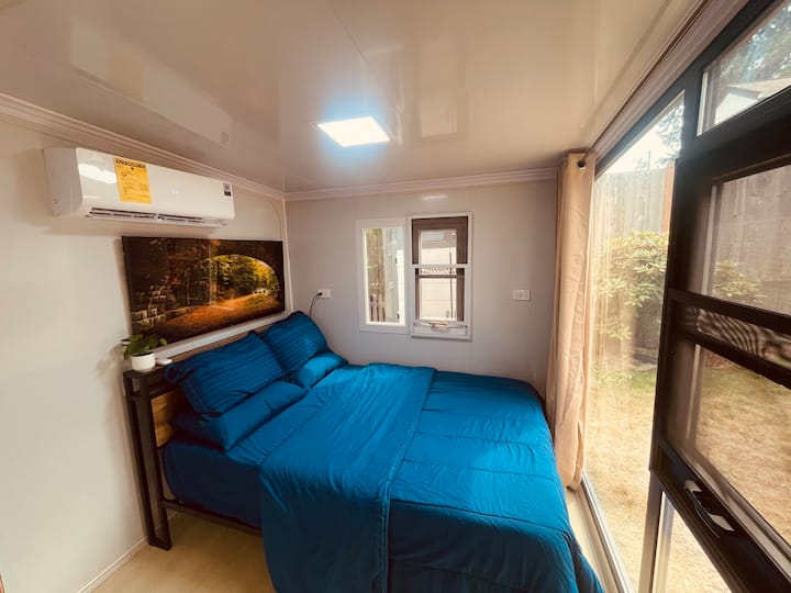 Tiny Oasis With All The Amenities! - Edmonds, WA