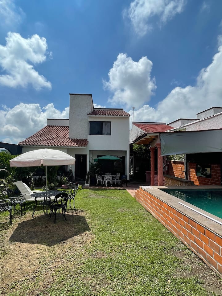 Casa Sola En Fraccionamiento C Alberca Y Seguridad - Jiutepec