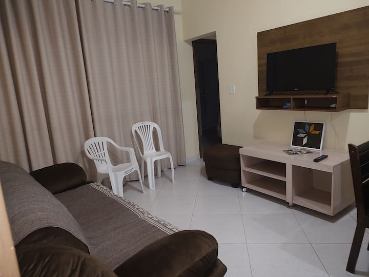 Apto Com Dois Quartos. - Cruzeiro