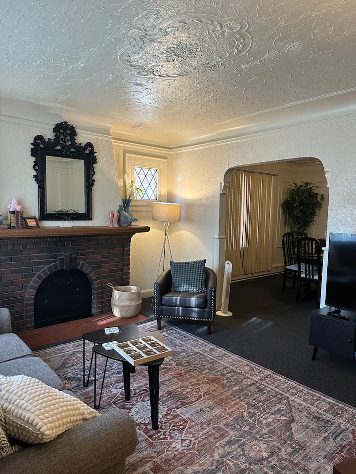 Warrington Charm: Entire Apartment In Detroit - 디트로이트