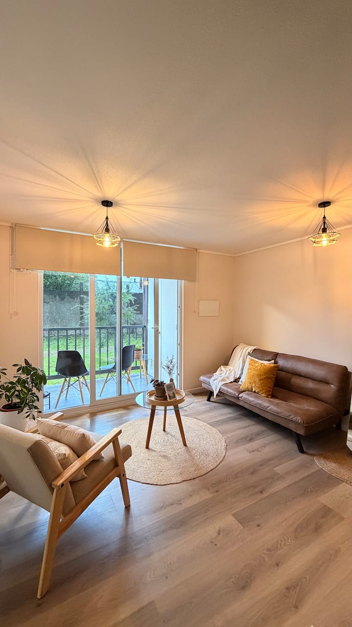 Departamento Amplio Con Terraza Y Estacionamiento - Valdivia