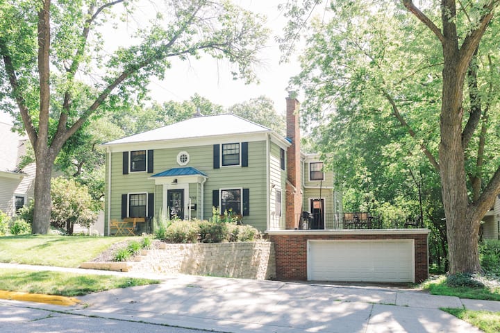 The Green House On Forest Glen - Ames, IA