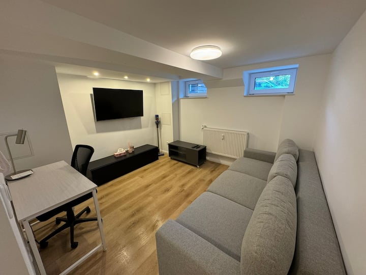 Keller-wohnung In Bothfeld - Hanovre