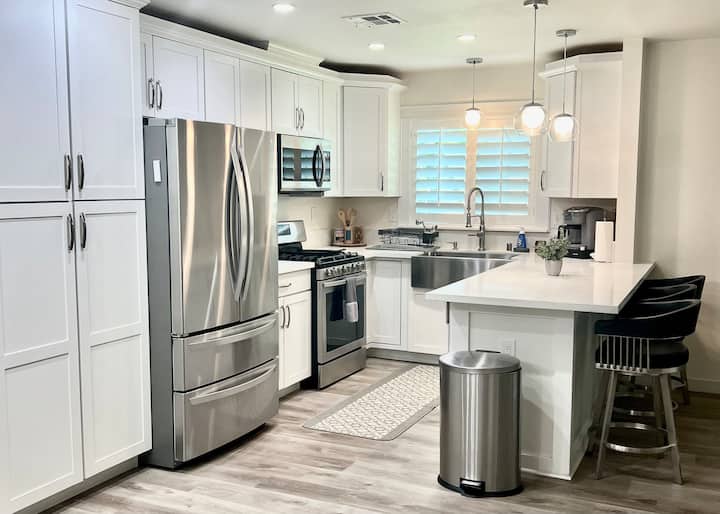 Cozy 2br/2ba-keyless Entry - Lancaster, CA
