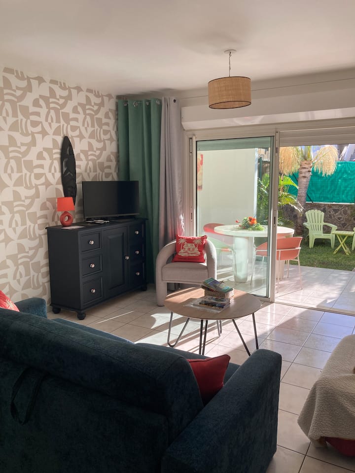 Beau Studio De 45m2 Avec Jardin - Saint-Gilles les Bains