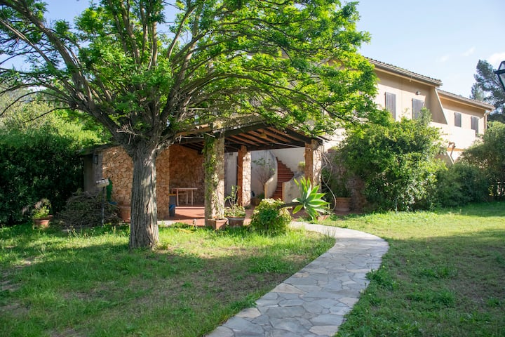 Casa Con Giardino Vicino Al Mare, Internet Veloce - Domus De Maria