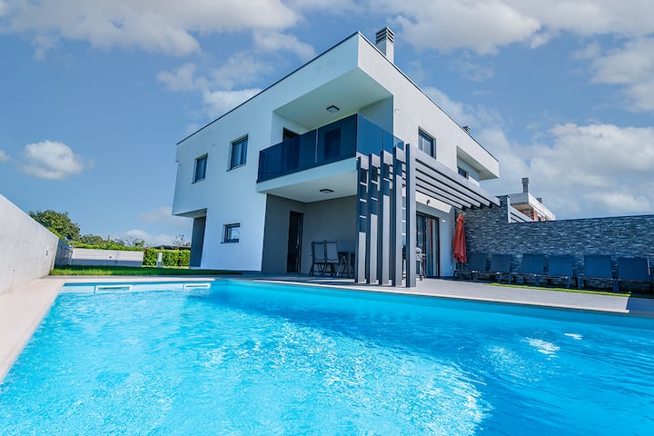 Luxus Villa In Istrien: Pool Und Ruhe Pur! - Umag