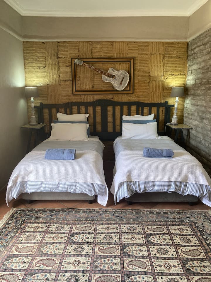 Villa Contessa Freddy Mercury - Beaufort West