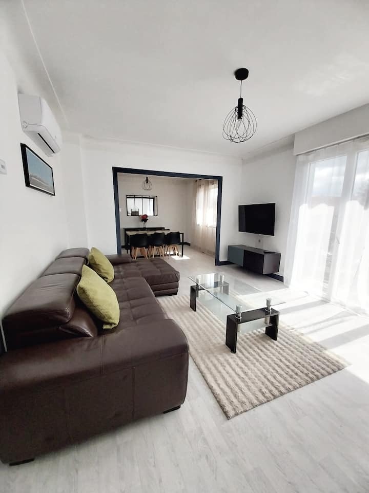 Une Pause Bien Méritée - 3 Chambres - Balcon - Tarbes