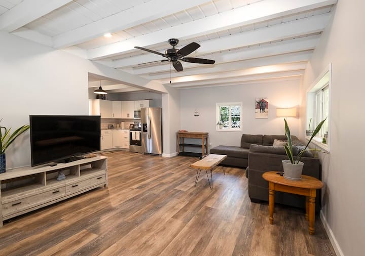 Ksu Home+ Rooftop Deck+1 Acre! 0.5 Mile To Stadium - Tuttle Creek State Park, Manhattan