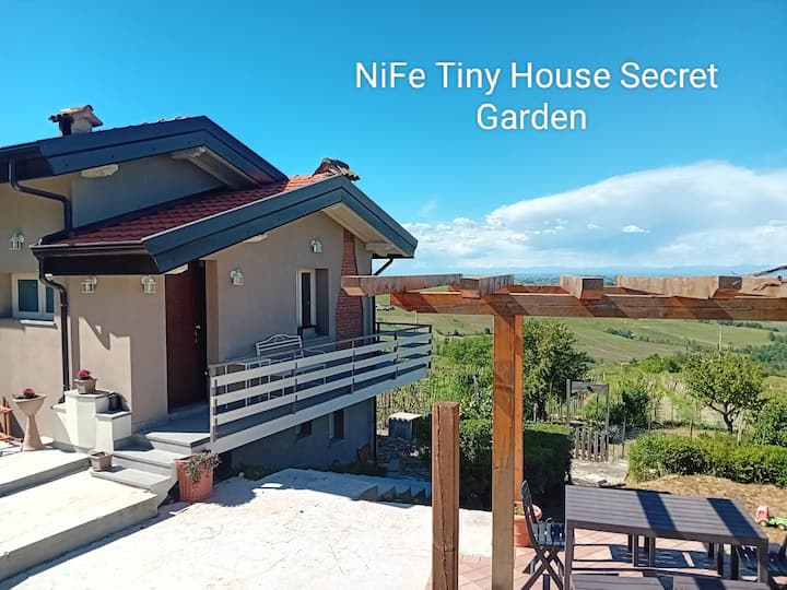 Nife Tiny House Secret Garden - Piacenza