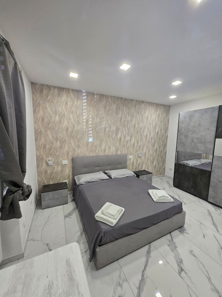 Sweet Home - Bríndisi