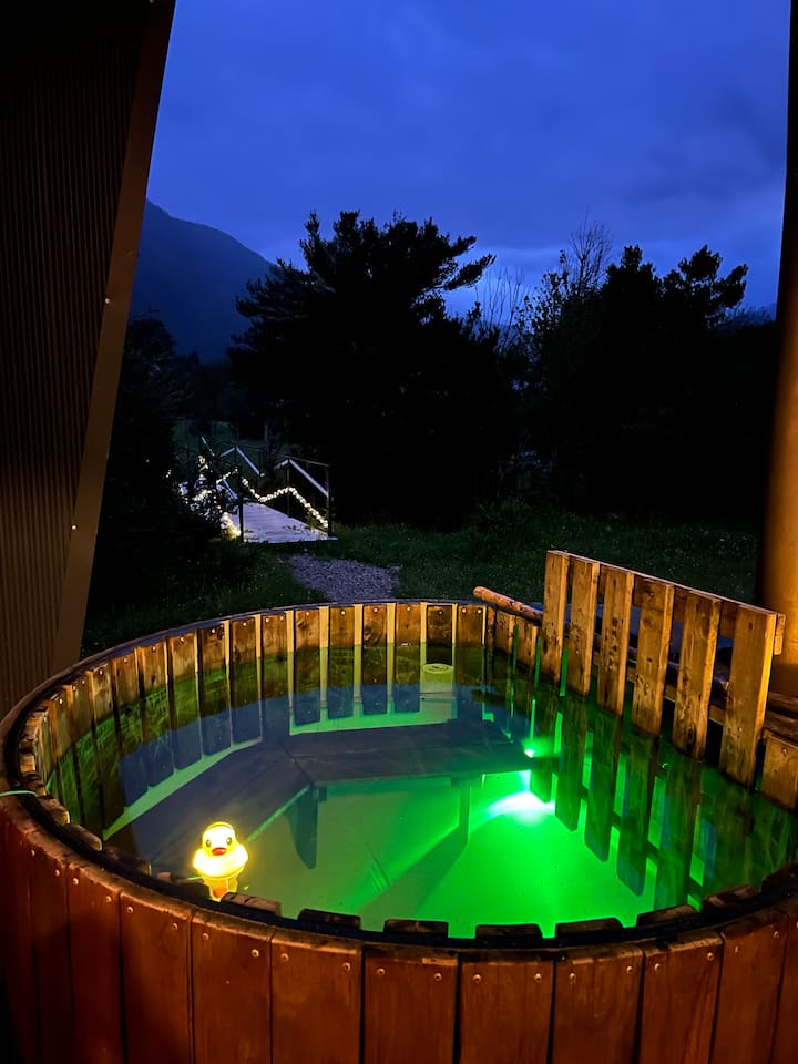 Tiny Cabin With Hottub - Aysén