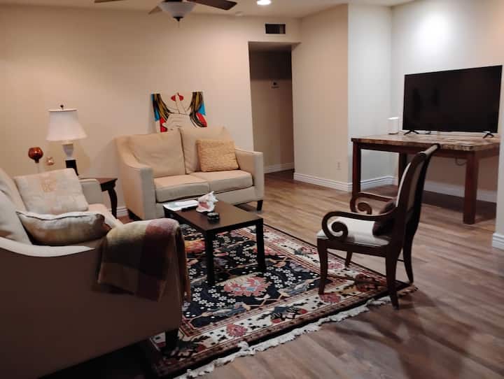 5 Acre Mtn View Home, 4 Bdrm Sleeps 8
Tpt 21586021 - Phoenix, AZ