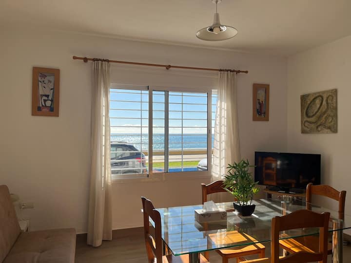 First-line Seafront Apartment - Rincón de la Victoria