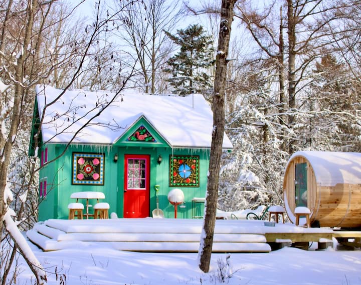 Artsy Tiny House & Cedar Sauna - Maine